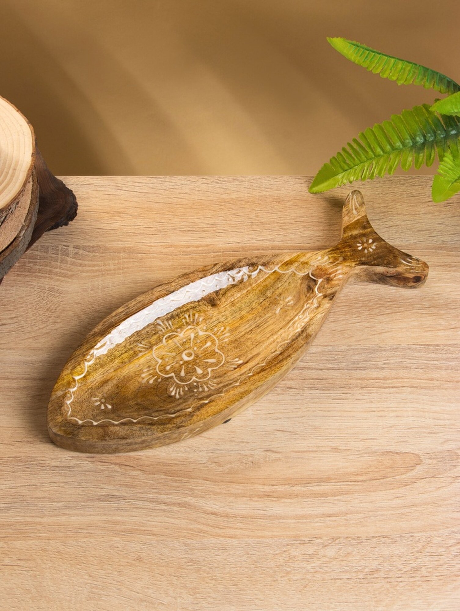 Блюдо Сима-ленд «Пряник», дерево манго, фигурное, бежевое, 32 см × 11,5 см × 2 см
