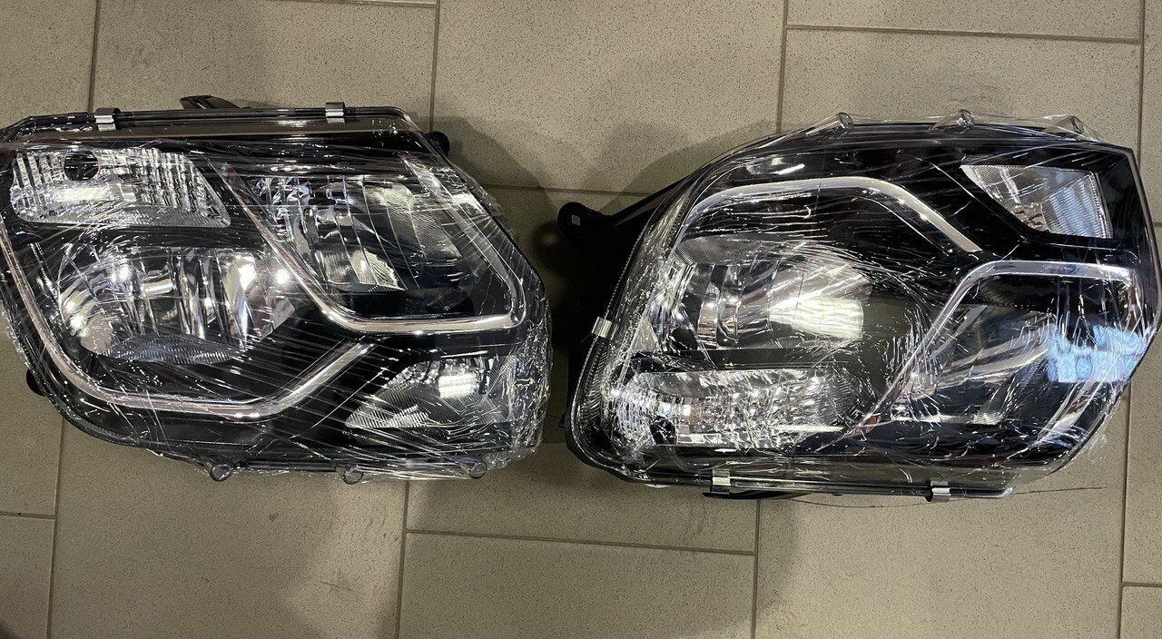 Фары рено дастер RENAULT DUSTER с 15 по 20 год рест левая правая комплект