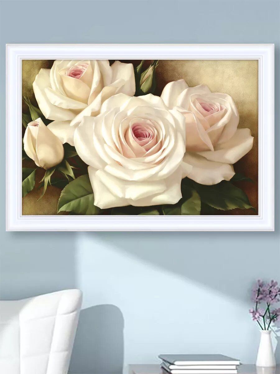 Картина в белой раме на стену с цветами розы большая 70х100