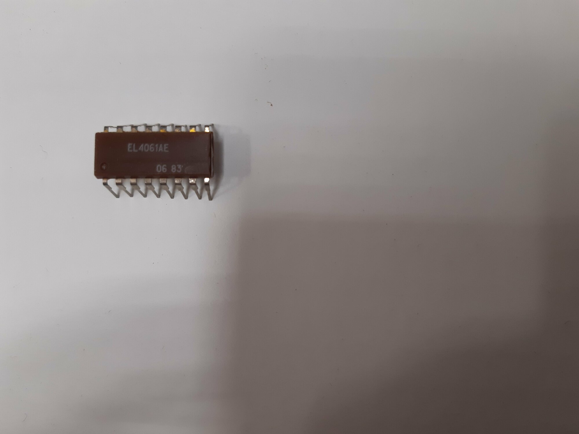 Микросхема EL4061AE (1983г) (упаковка 10 штук)
