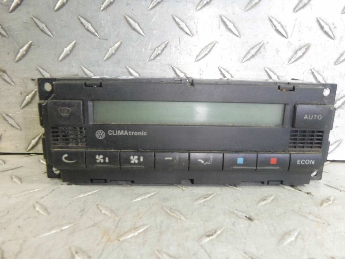 Блок управления отопителем Volkswagen Passat B5 (1996—2001) 1U1907044A