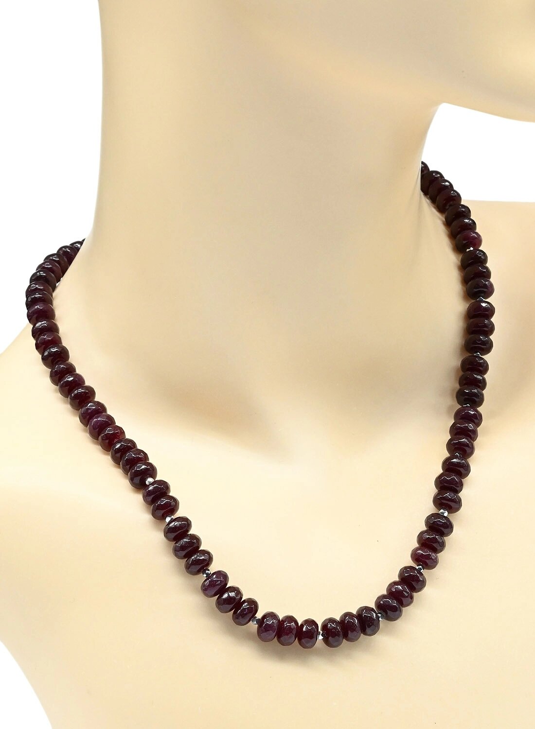 Бусы, кальцит