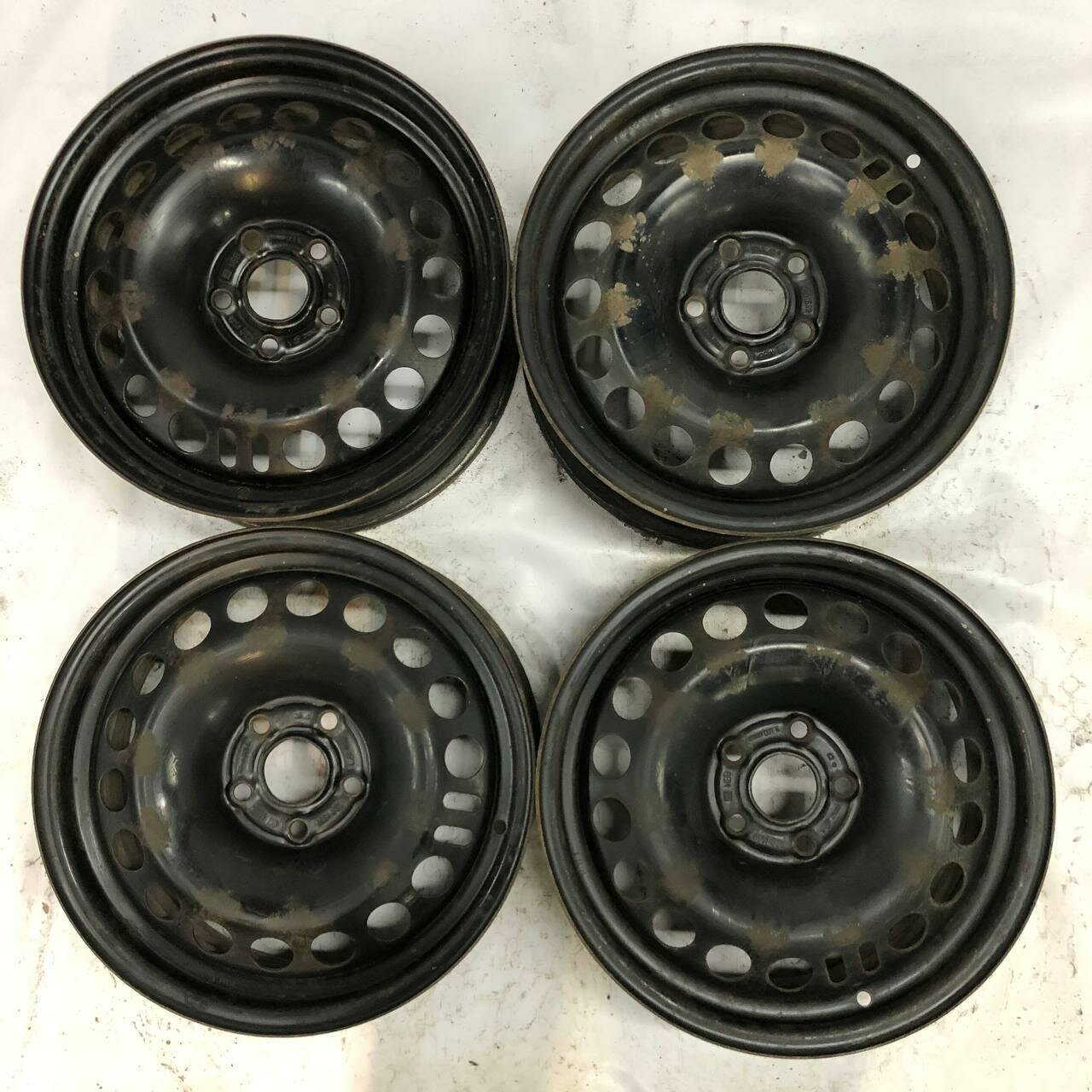 Колесные диски Штампованные 16x6.5 PCD 5x105 D56.6 ET39 (оригинал)