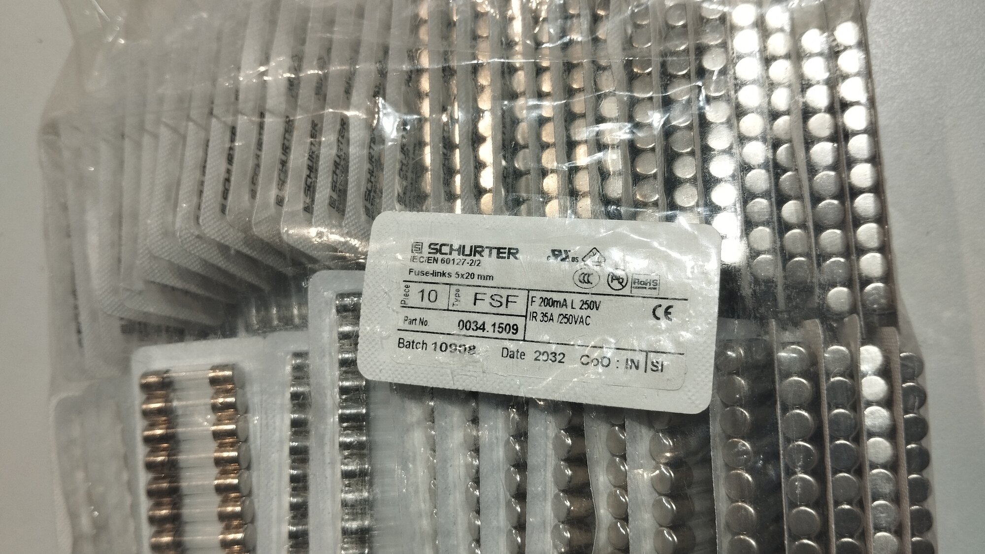 Предохранитель SCHURTER: плавкая вставка, 2А, 250В, 5x20мм 0034.1519, 1 шт.