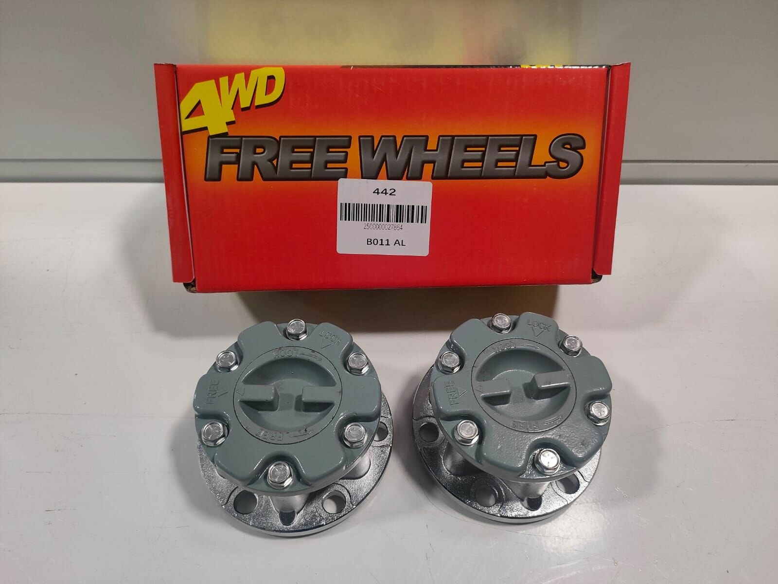 Муфты (Хабы) свободного хода для Mitsubishi Pajero L200 Delica Hyundai Galloper