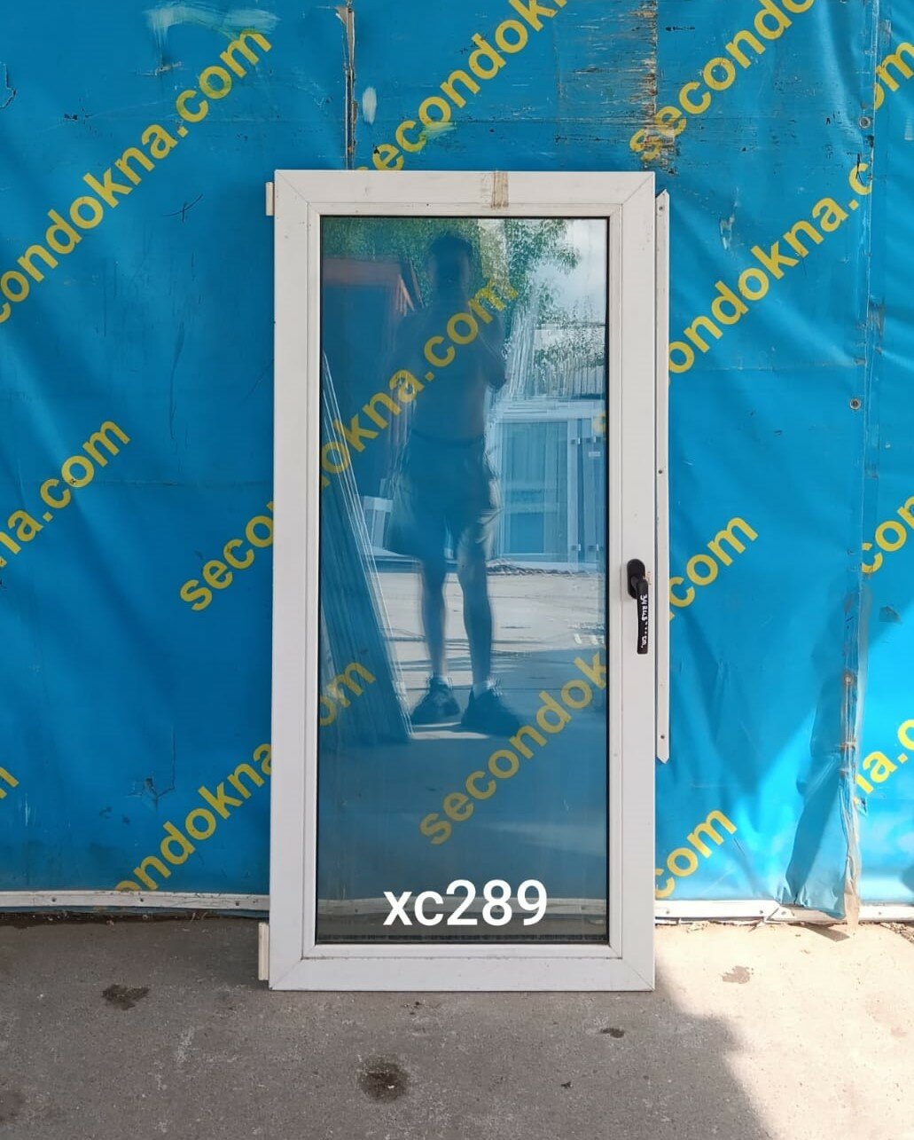 Рама пластиковая (б/у) 1380(в)х650(ш)