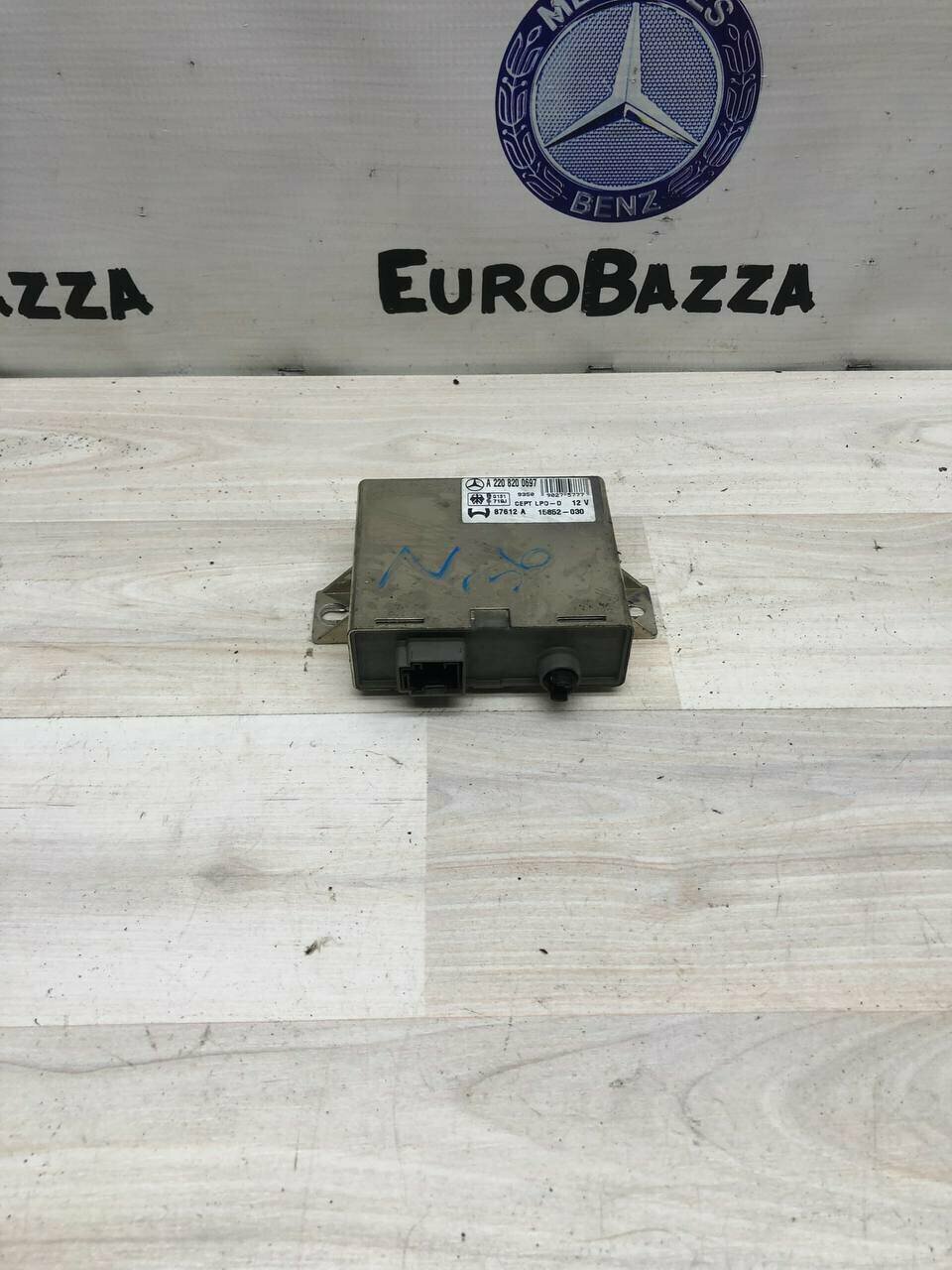 Антенна Webasto Mercedes W215 A2208200697