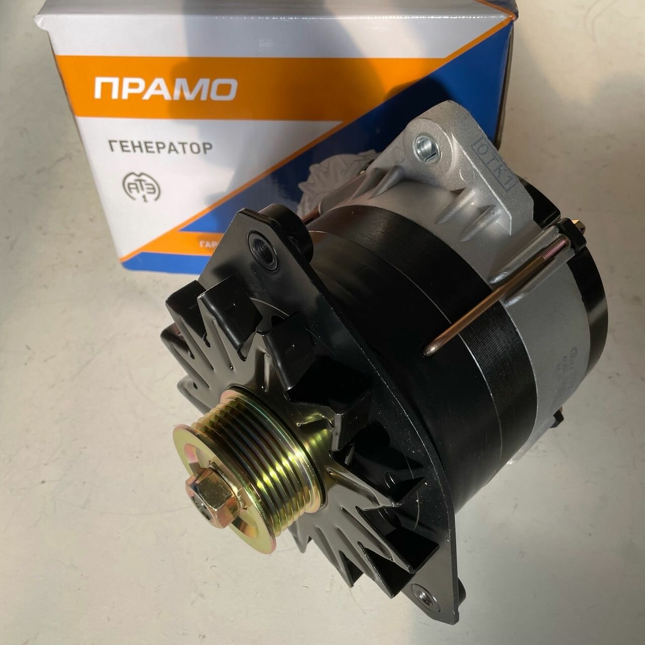 Генератор 28В/80А КАМАЗ дв. 740.30, 740.50 ЕВРО-2,3 поликлин прамо 4501.3771-53