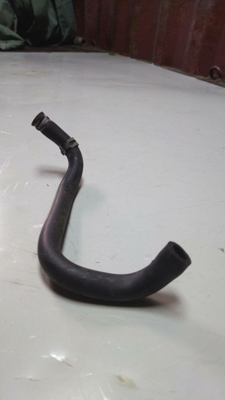 Патрубок охлаждения Subaru Legacy 3 (1998 - 2003) 34611B