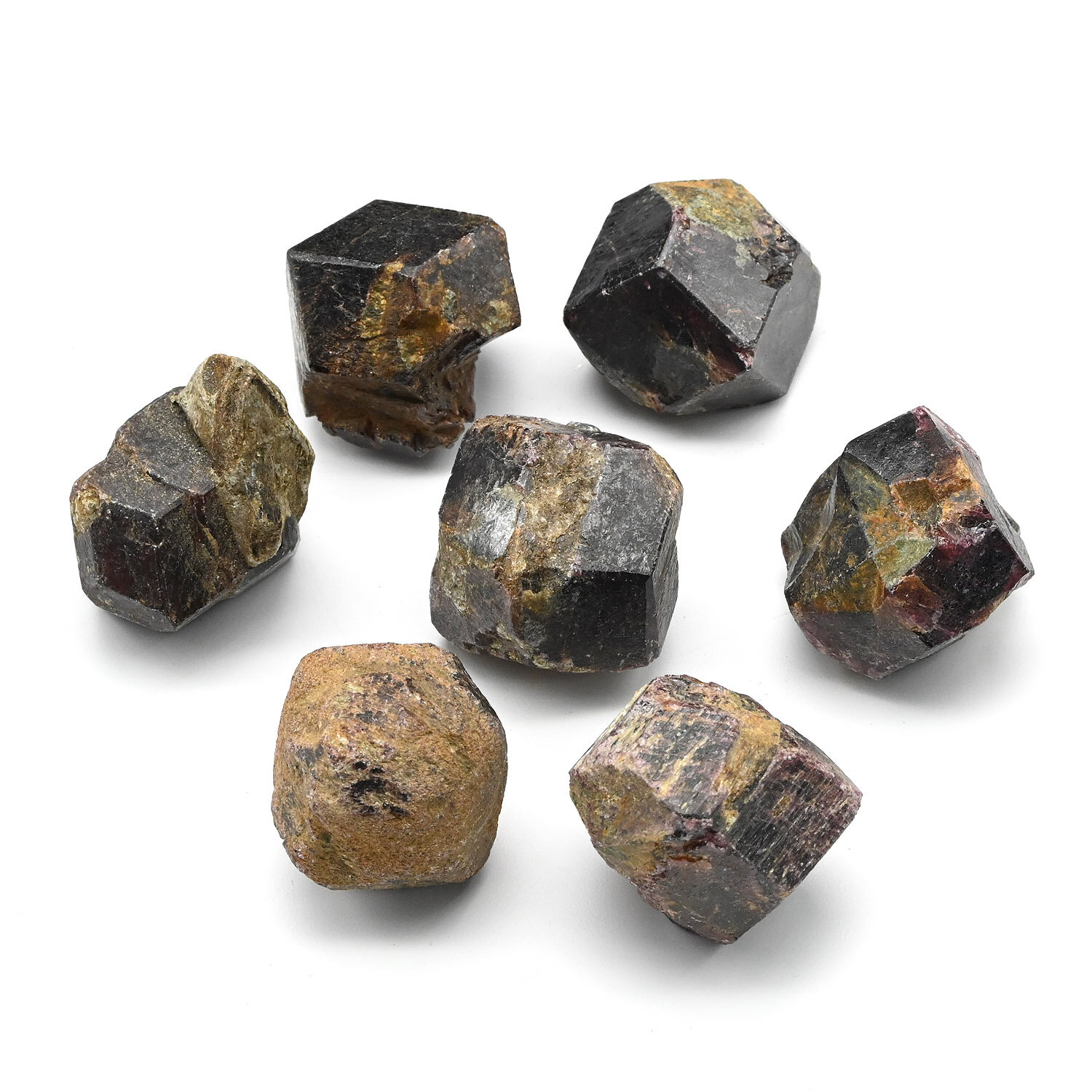 Минерал гранат 27*23*21мм, 28-33г .