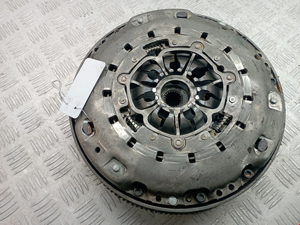 Маховик (демпфер сцепления) Renault Scenic 2 7701475946 арт. 1670556