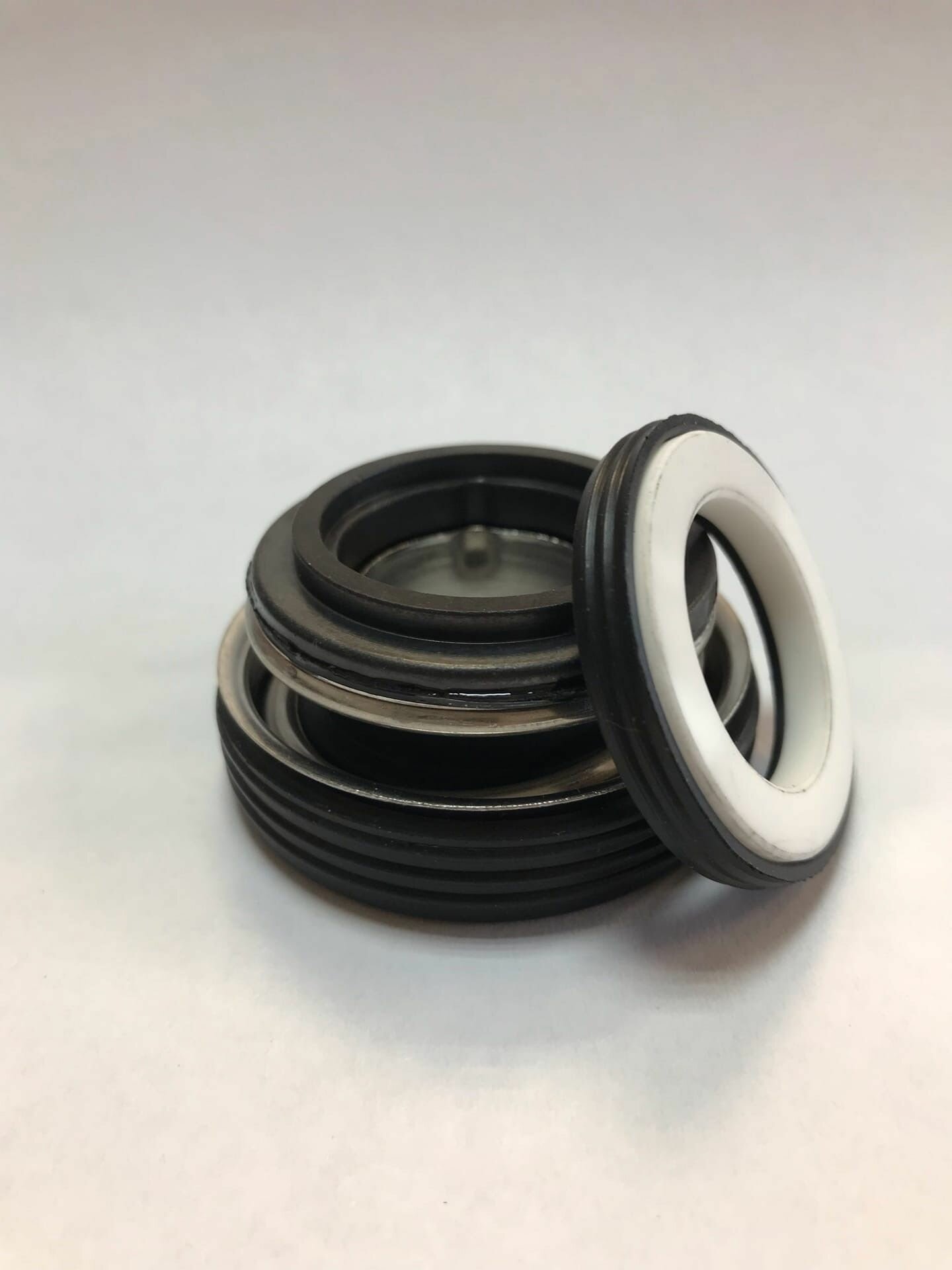 Сальник мотопомпы 50-80 мм.