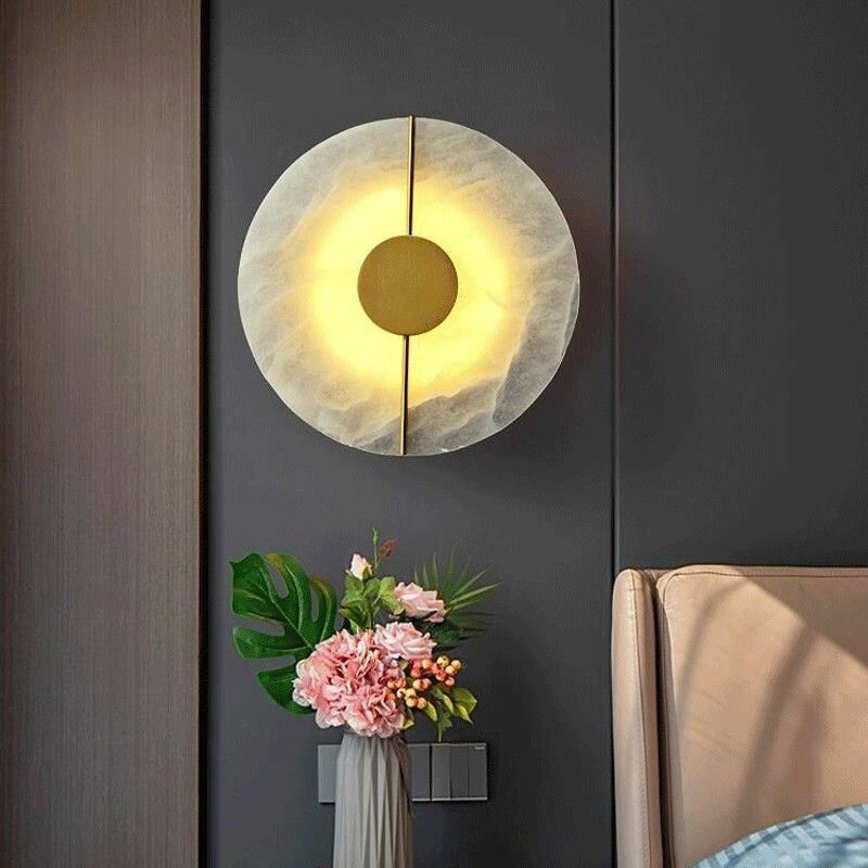 Настенный светильник