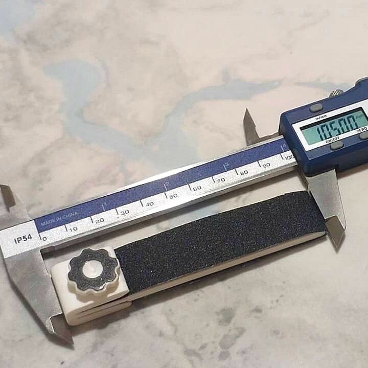 Держатель для наждачной бумаги 10,5см универсальный компактный