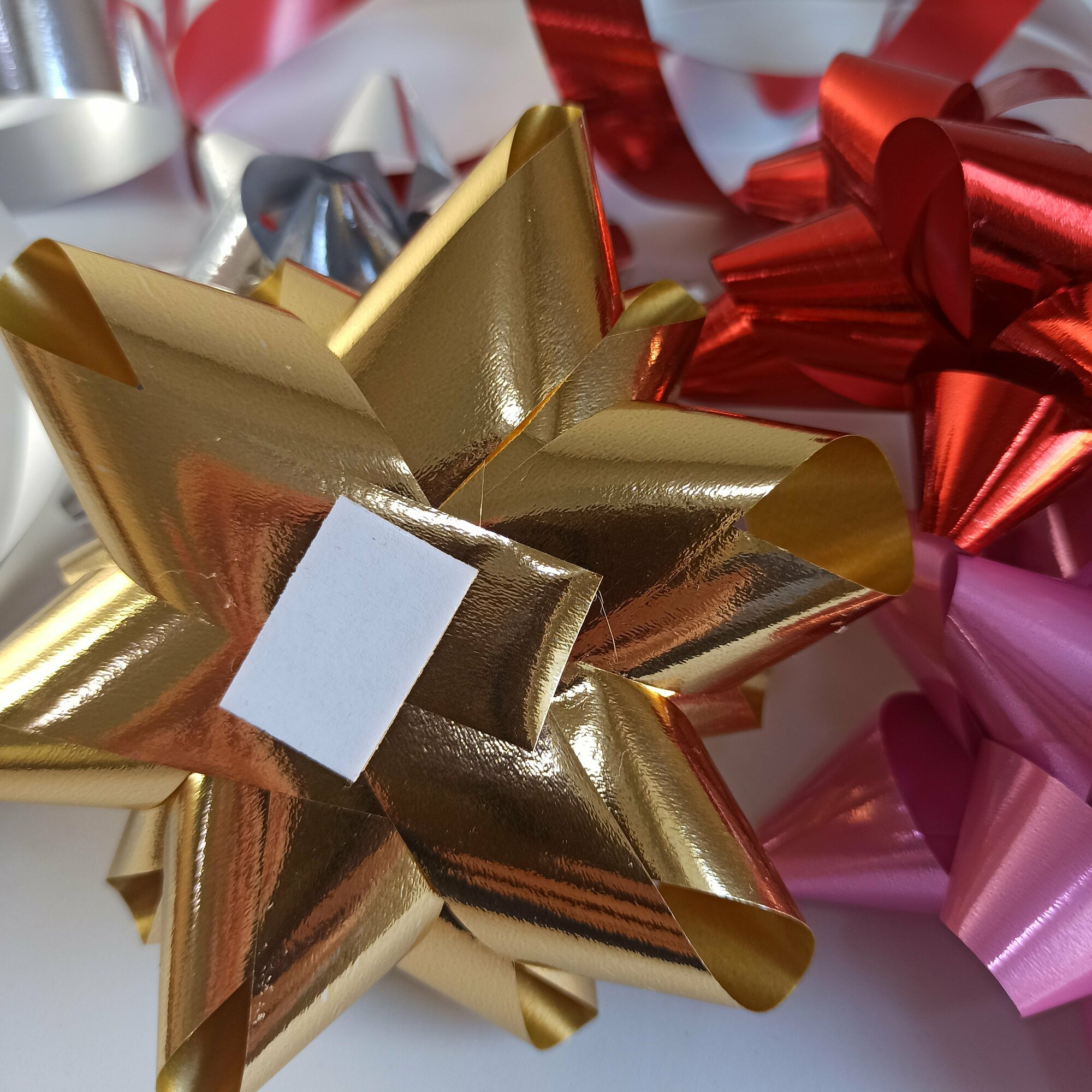 "Банты для подарка" - семейный набор из 12-сантиметровых бантов от бренда