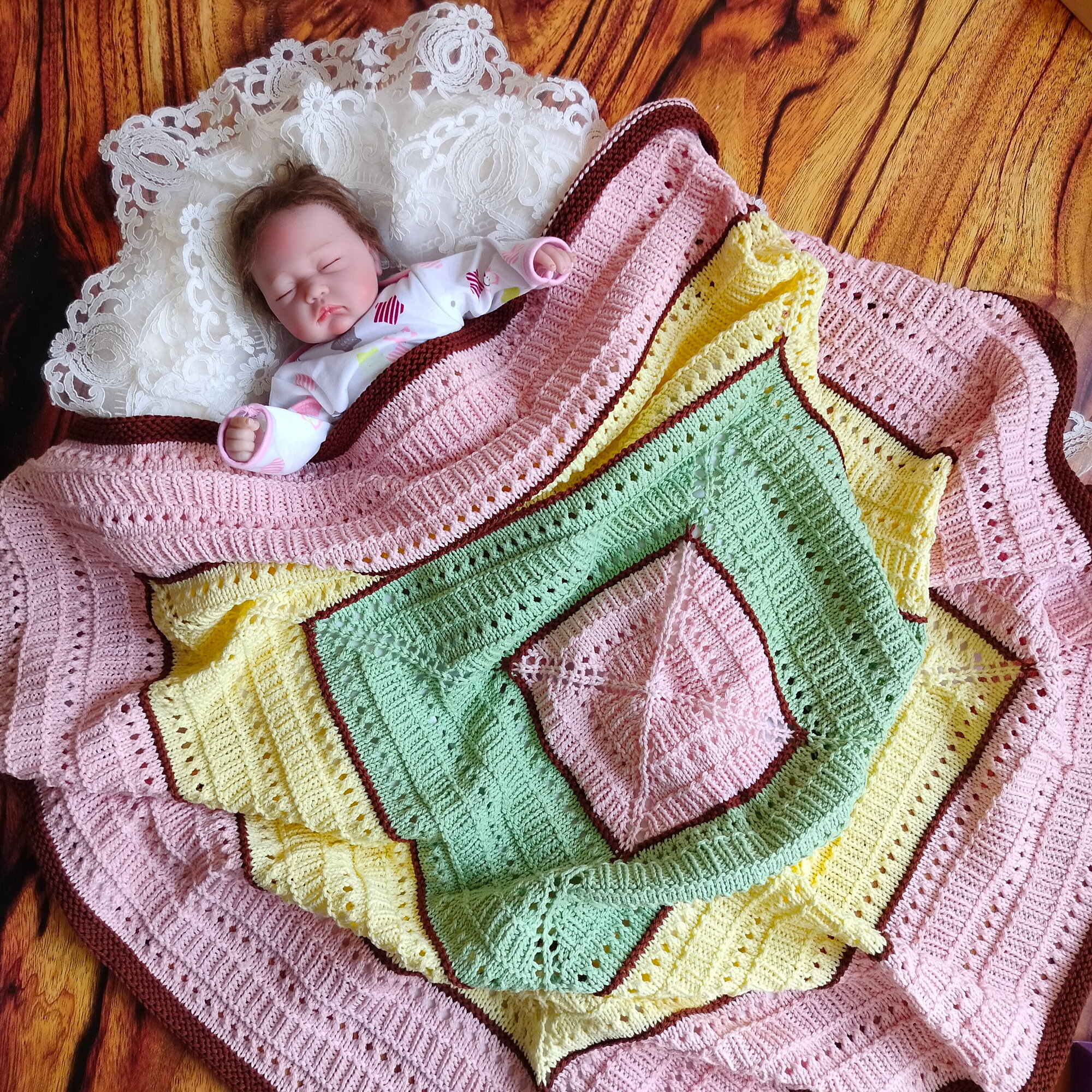 Детский вязаный плед "Квадратный" 100х100