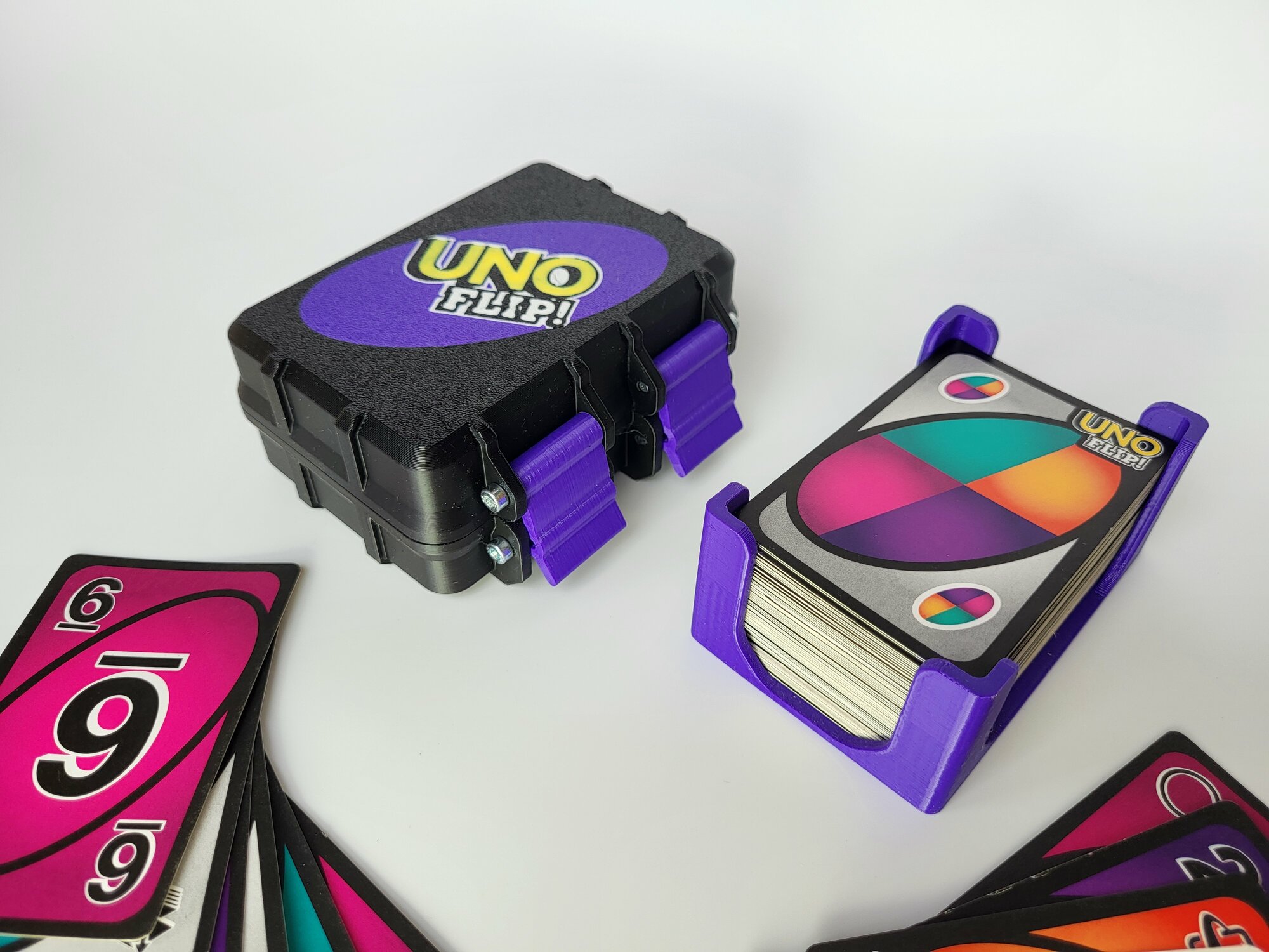 Кейс-коробка для игральных карт УНО Флип