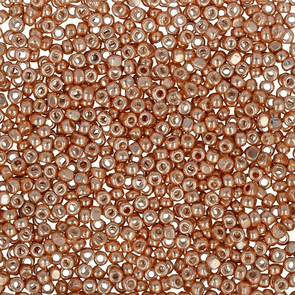 Японский ювелирный бисер 15/0 Charlotte Toho, цвет 0551 т. кремовый/металлик, 5гр, с одной плоской гранью, металлизированный