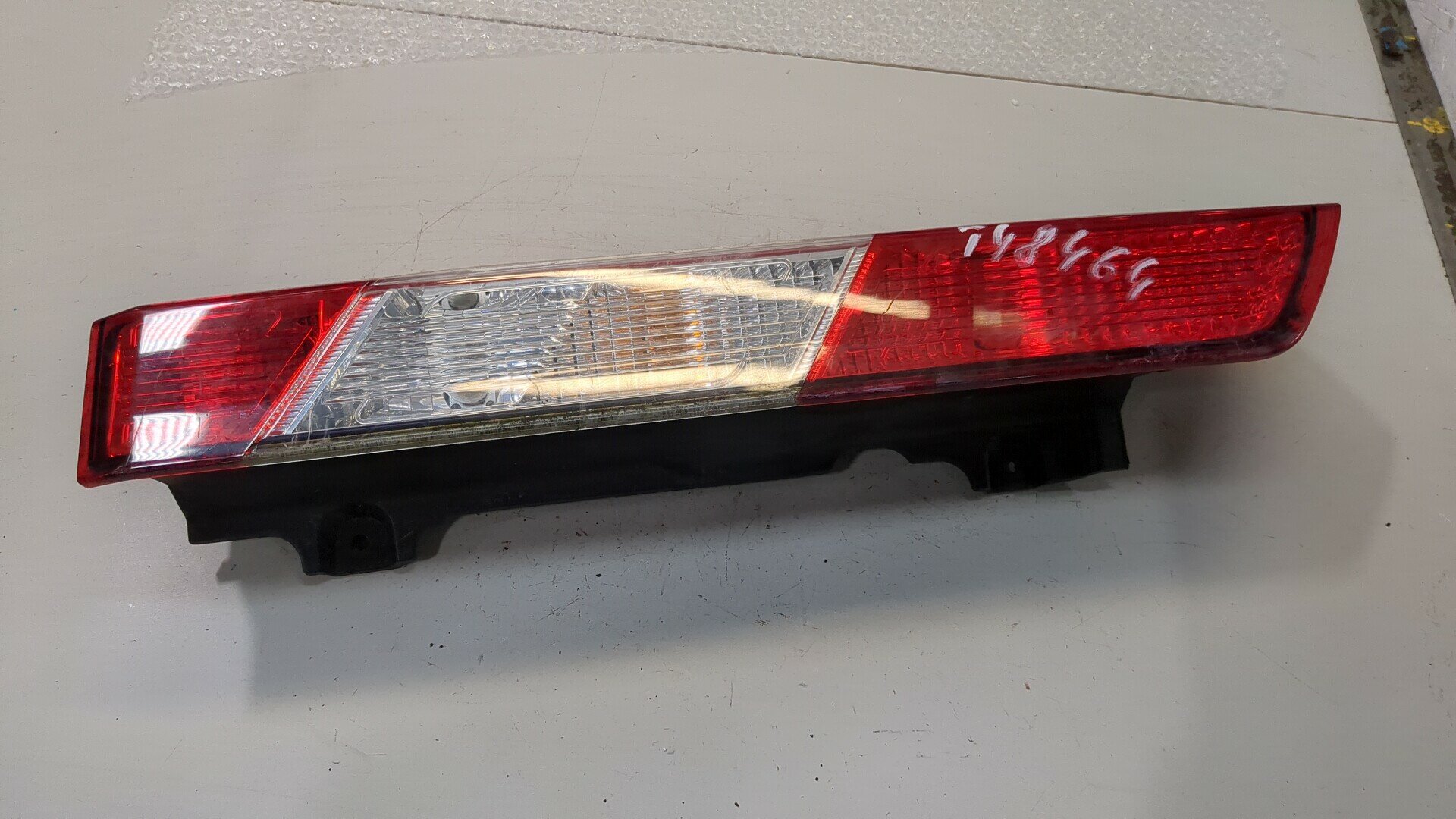 Фонарь (задний) левый Ford Transit Б/У