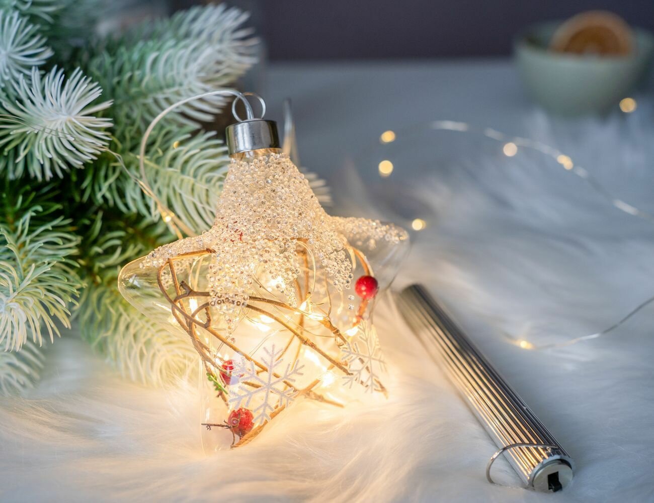 Светящаяся елочная игрушка ягодный сюрприз, стекло, 12 теплых белых микро LED-огней, 12 см, Peha Magic GF-17040