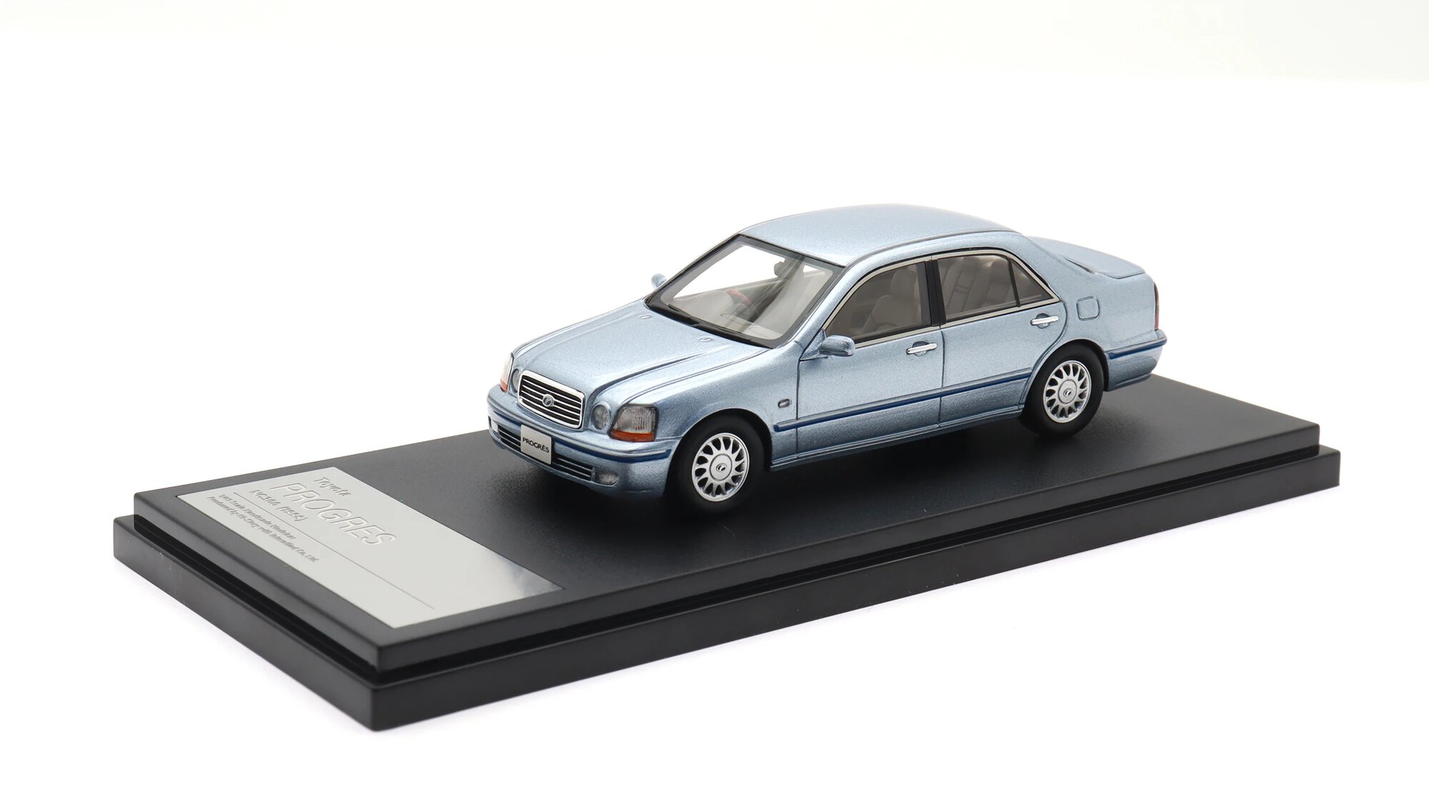 Модель автомобиля Toyota Progres NC300 1:43, цвет BL