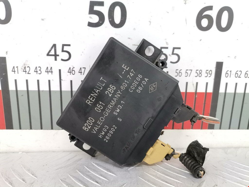 Блок управления парктрониками Renault Espace 4 8200051286 арт. 1578789
