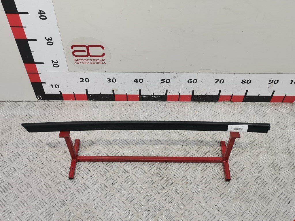 Накладка (молдинг) двери задней правой Audi 80 B4 арт. 1846283