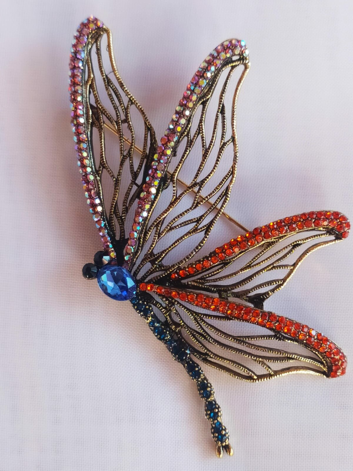 Брошь, стразы