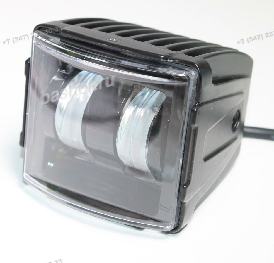 Фара светодиодная доп. Off-road WL-530 12-24V 30W 2 диода, линза 90х85х78 мм ближний свет