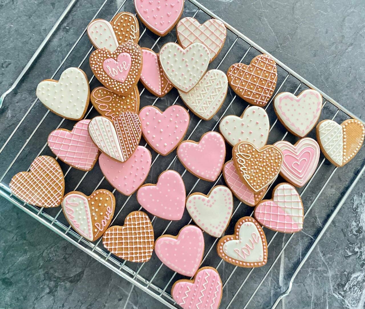 Набор имбирных пряников «Amour», с глазурью, без ГМО, 20 шт.