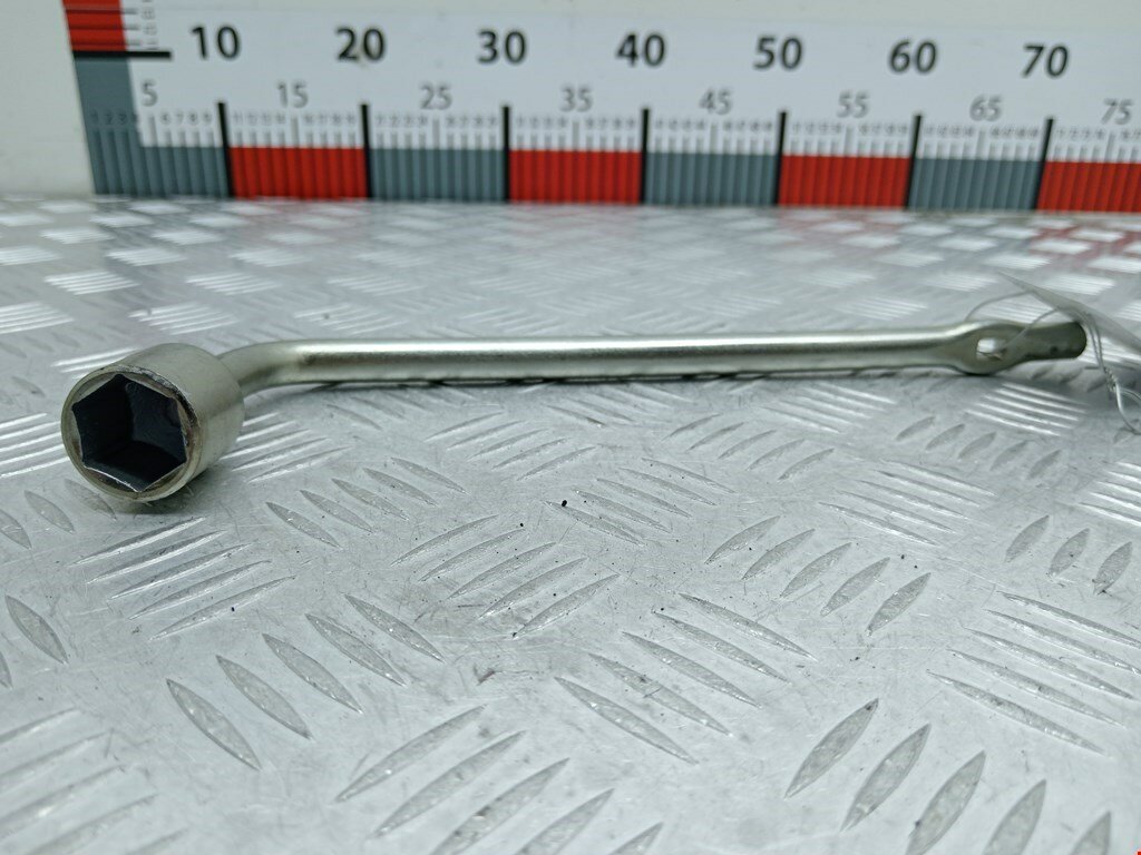 Ключ баллонный Renault Koleos 995458745R арт. 1797086
