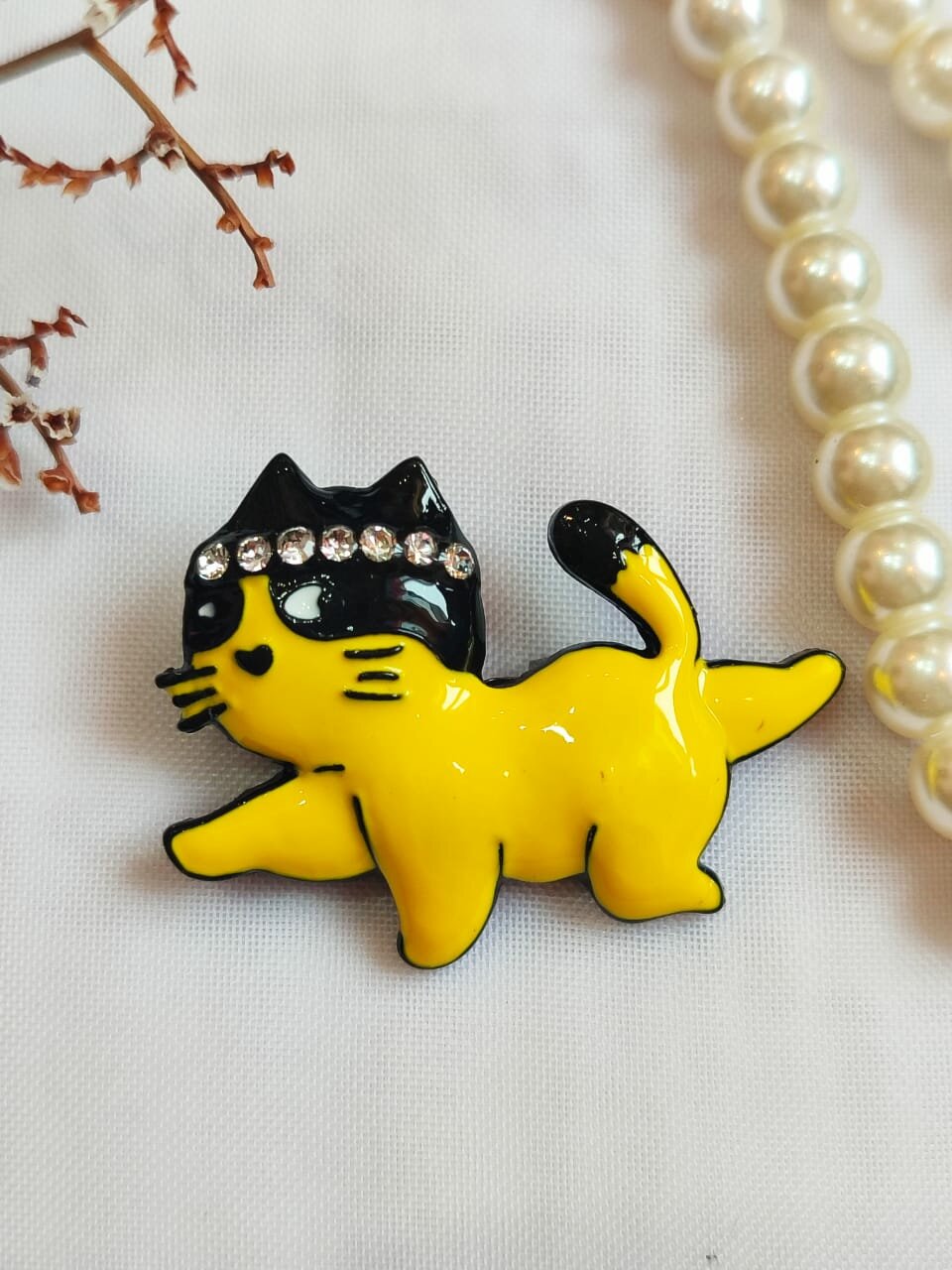 Брошь, эмаль, стразы