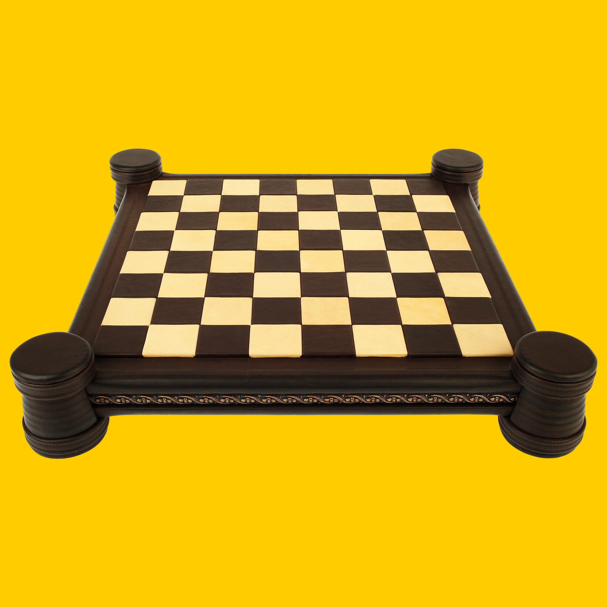 Шахматная доска Древний Вавилон с ларцом для фигур (цвет горький шоколад, натуральная телячья кожа)