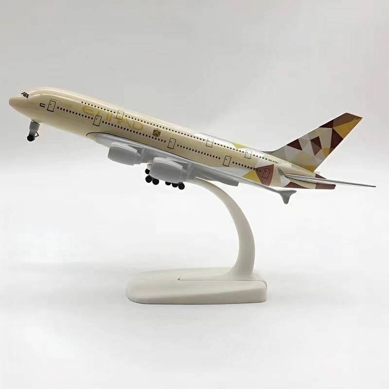 Компания Etihad A380 20 см