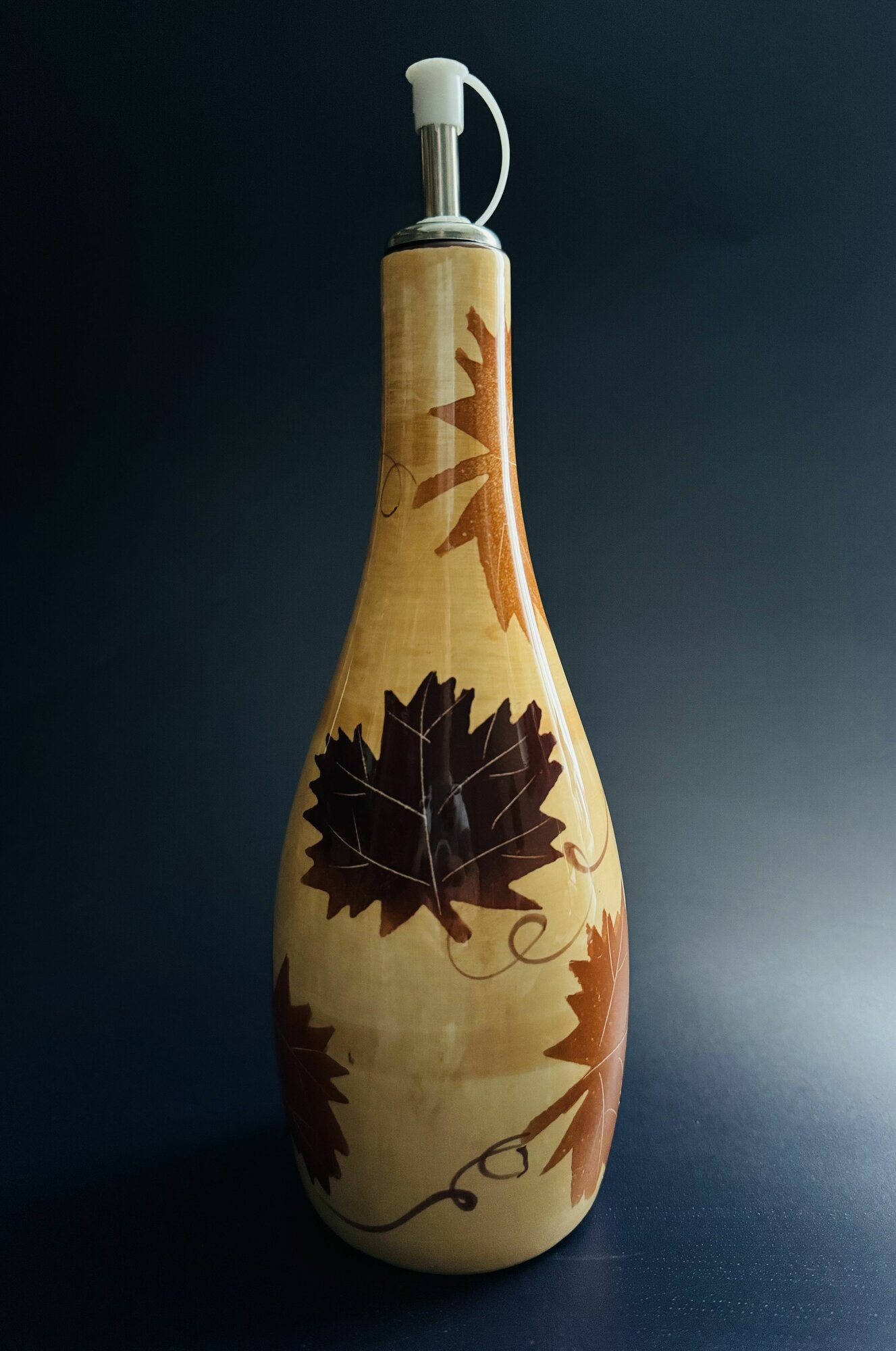 Бутылка для масла "Кленовый лист", фарфор.