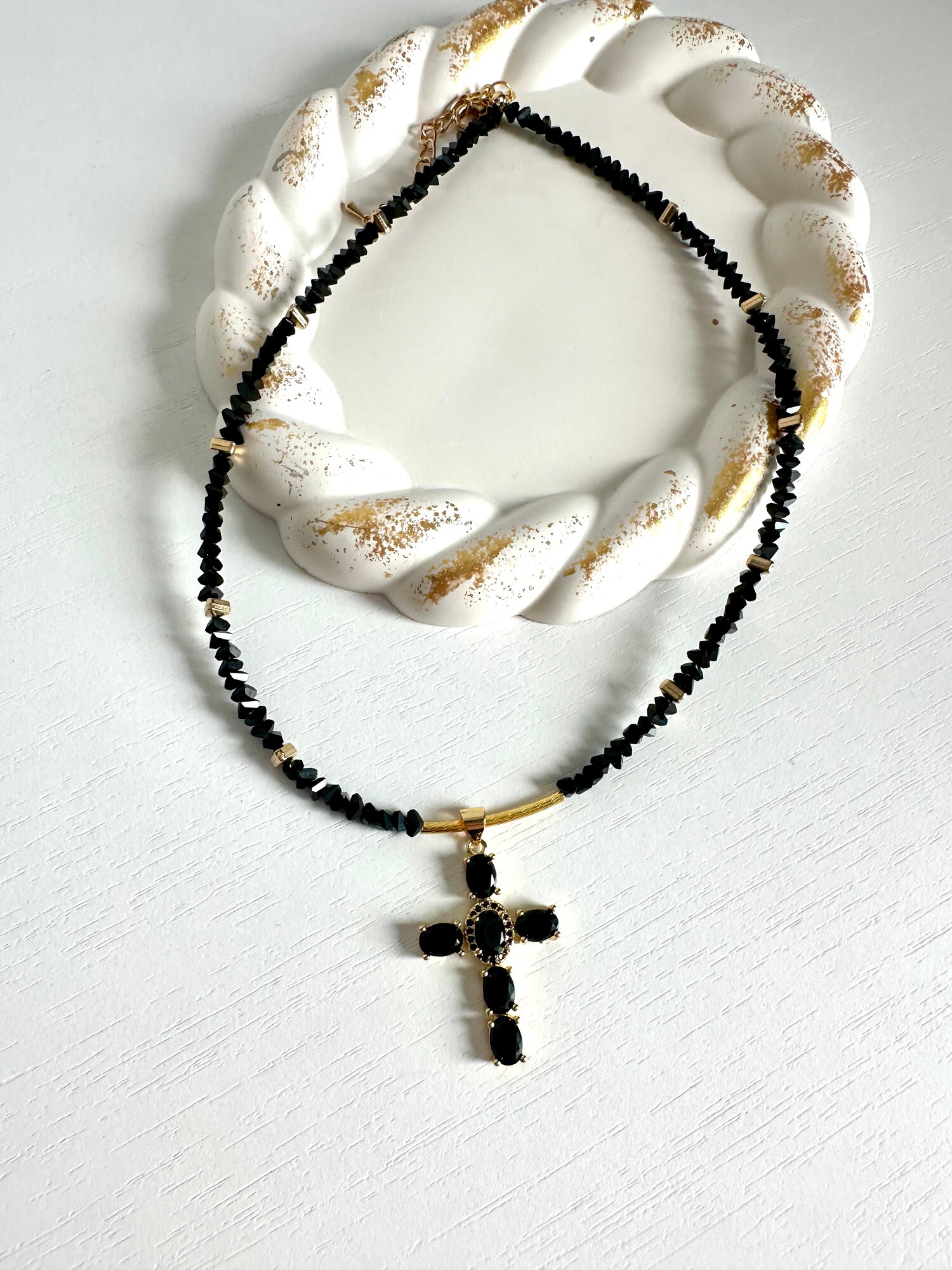 Чокер, горный хрусталь