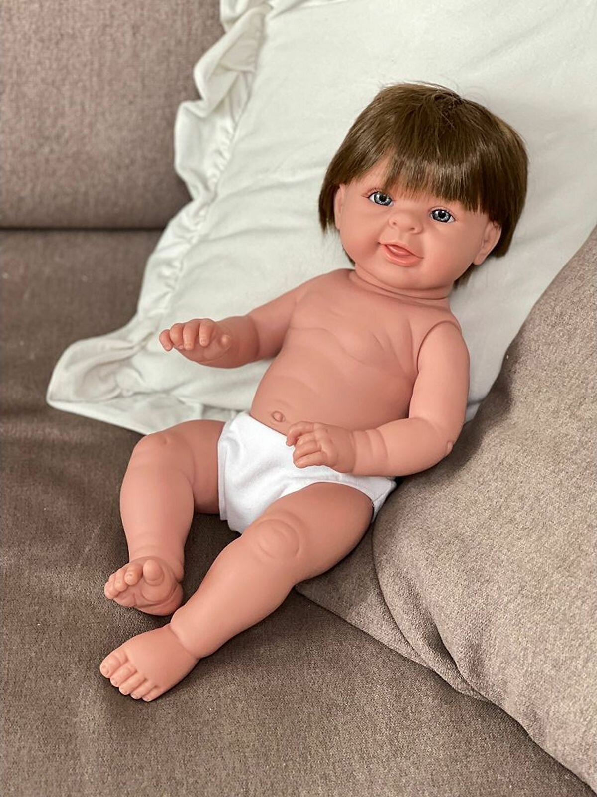 Кукла LAMAGIK виниловая 45 см Paula без одежды