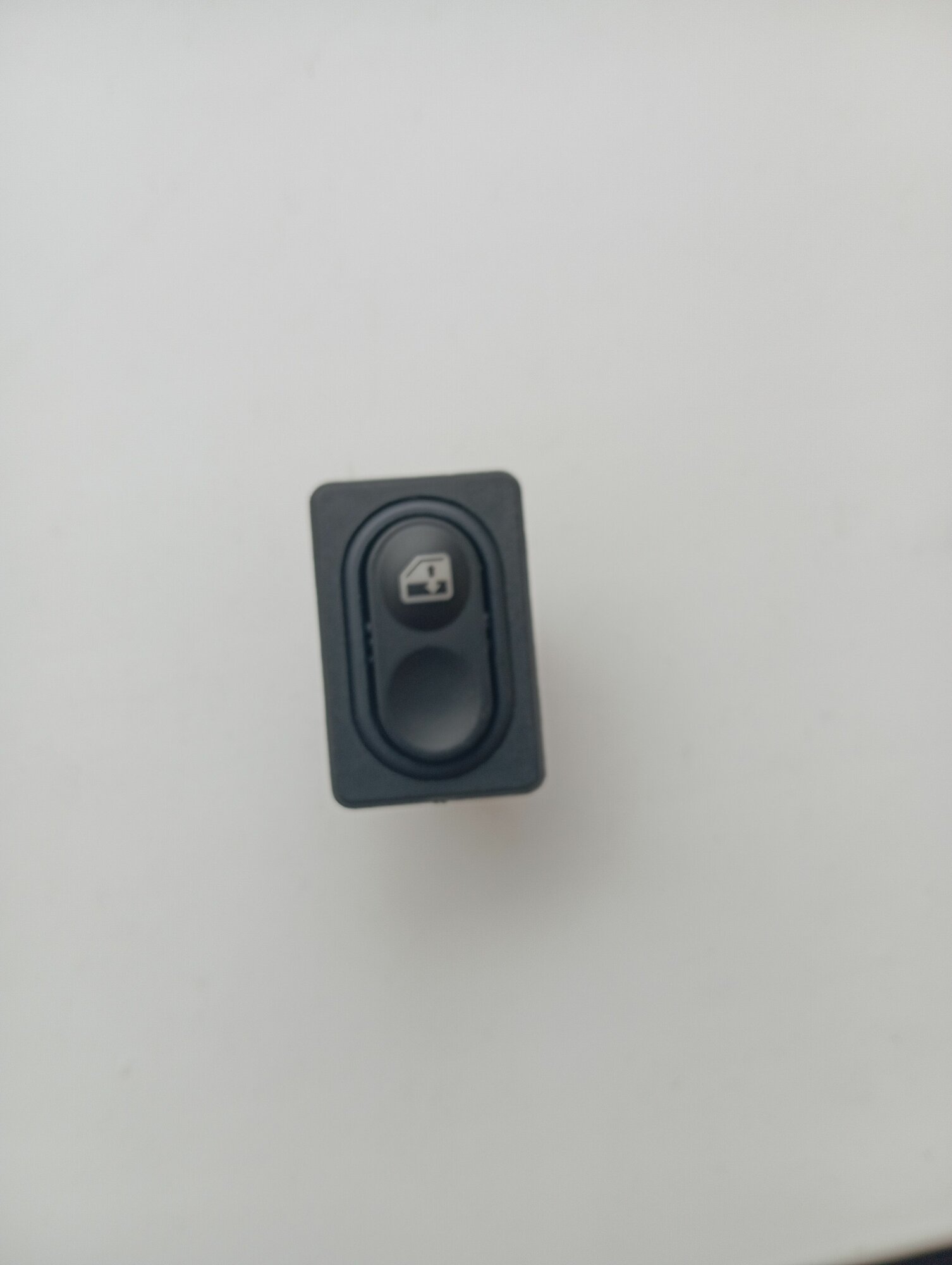 Кнопка стеклоподъемника Ваз 2109 с рамкой