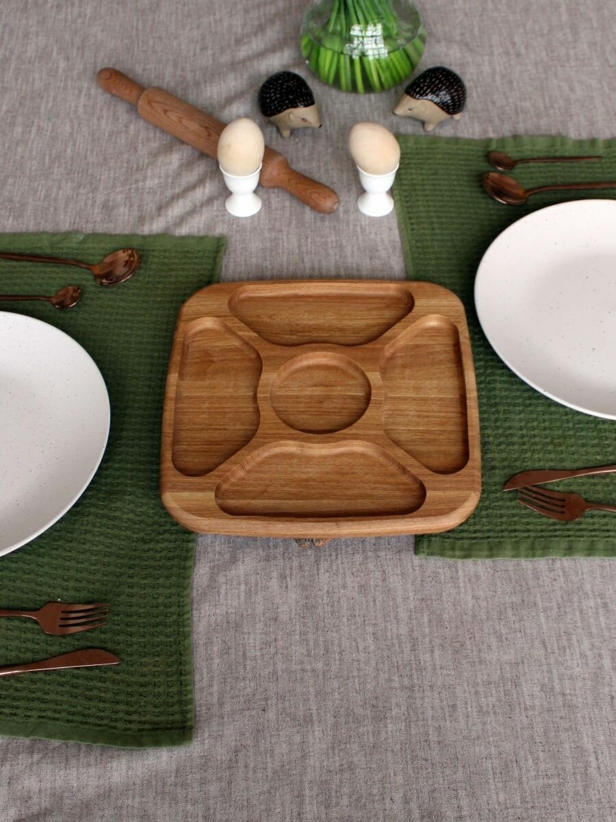 Доска сервировочная, менажница деревянная