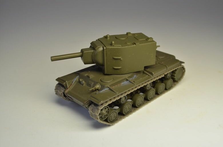 Масштабная модель 1/72, Танк КВ-2