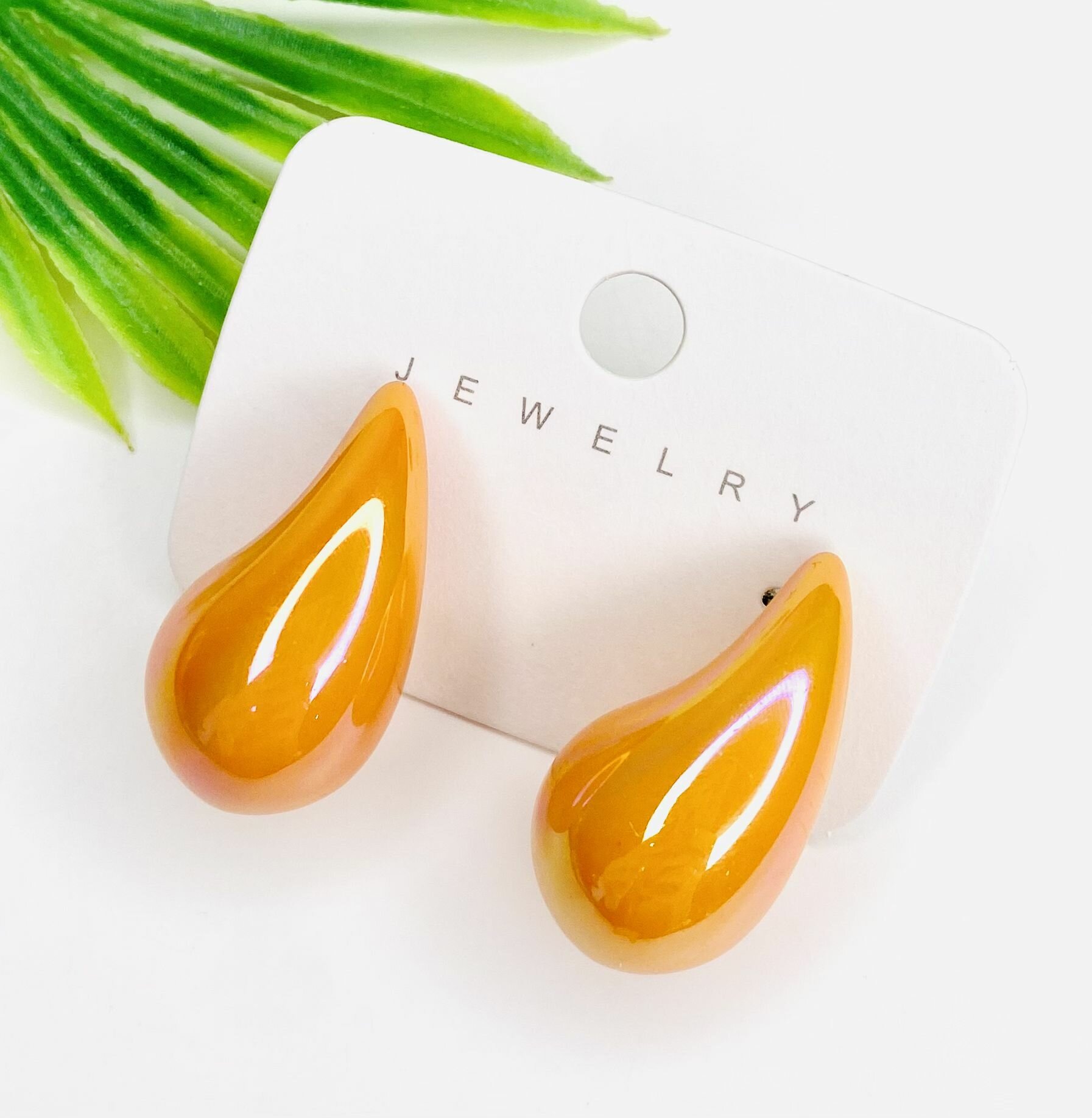 Серьги, пластик