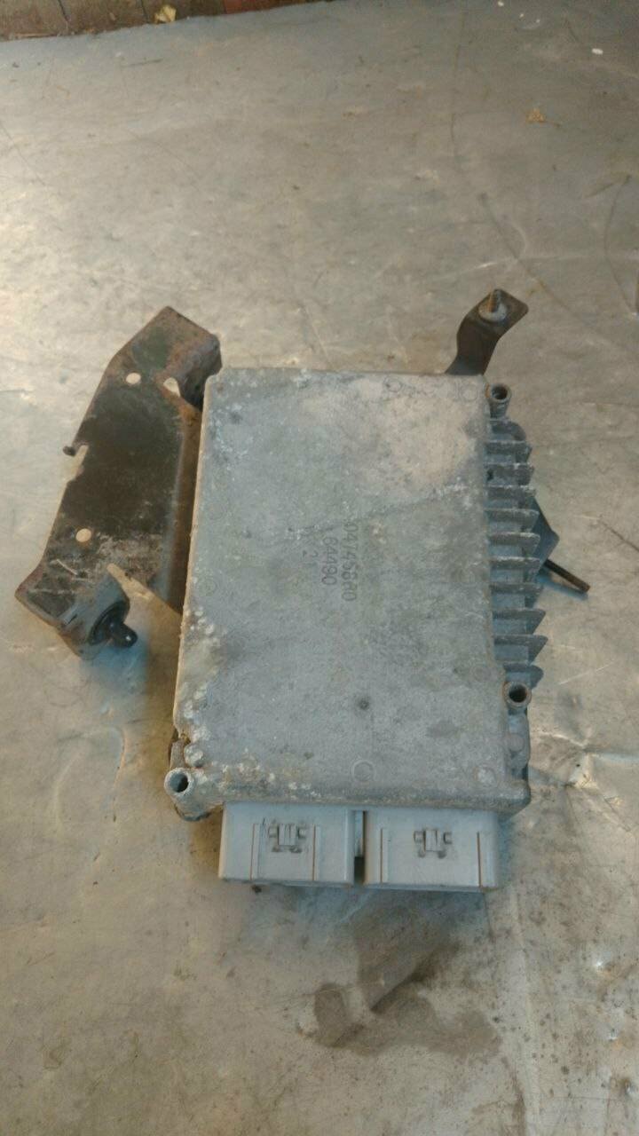 Блок управления двигателем Chrysler Sebring 2 (2000 - 2003) P04896786AC