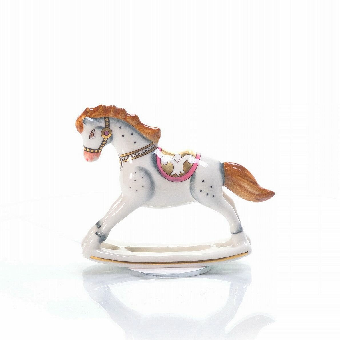 Статуэтка лошади из керамики