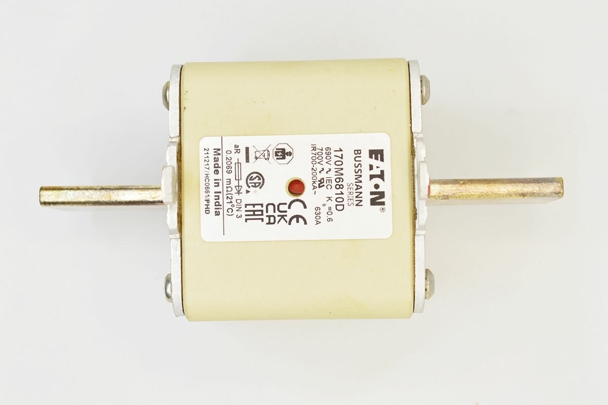 Предохранитель BUSSMANN 170M6810D Предохранитель быстродействующий с характеристикой AR 630А 690VAC DIN3 1шт