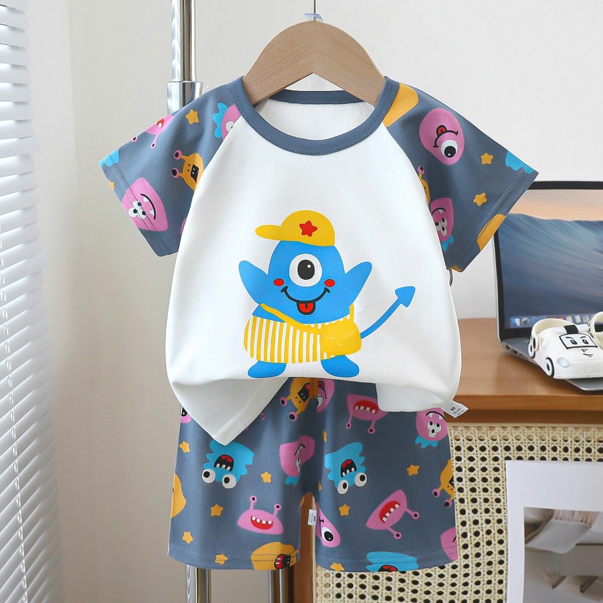 Комплект одежды