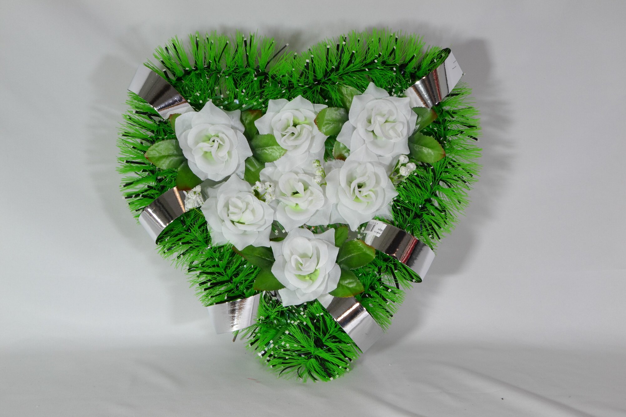 Ритуальная полянка "сердце" на могилу/кладбище