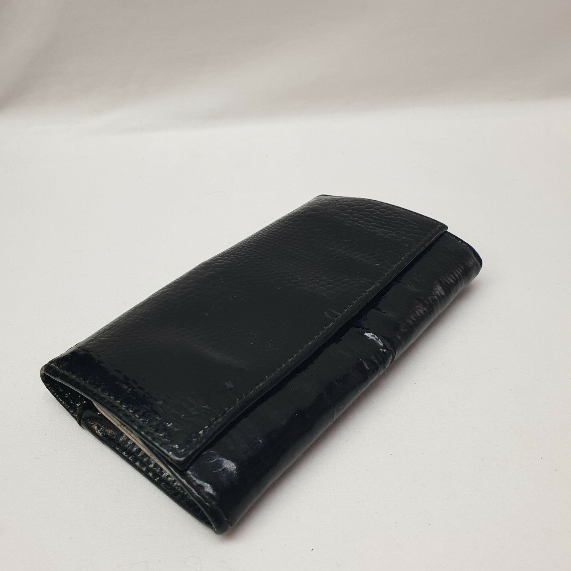 Винтажный кошелек-монетница 10х17 см, лаковая кожа, металлическая фурнитура, следы времени, СССР