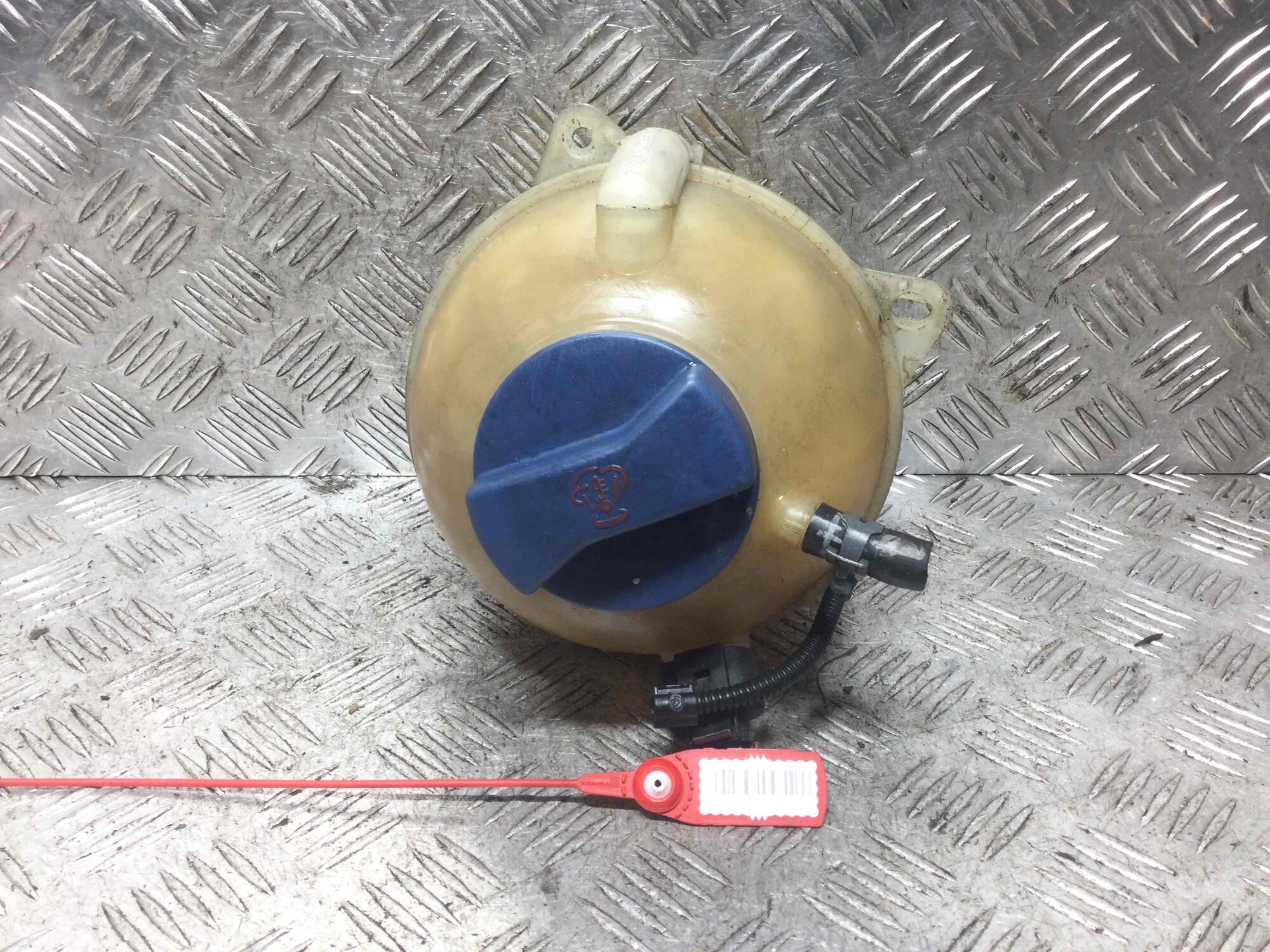 Б/У Бачок расширительный Audi A3 8L (1996-2000) 2000 г.