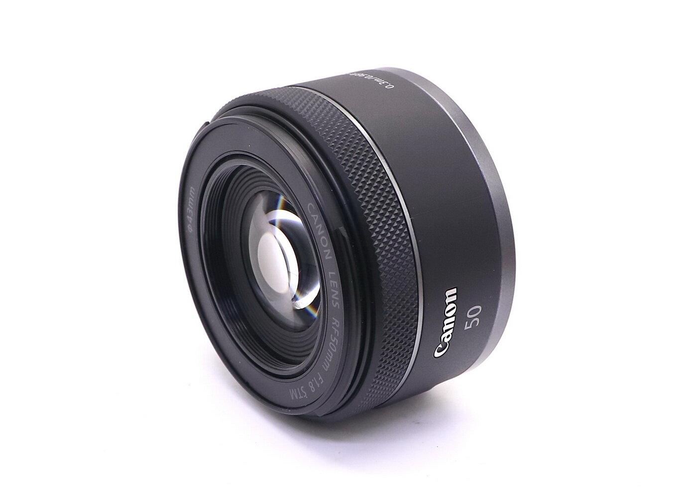Компактный фикс-объектив Canon RF 50mm f/1.8 STM