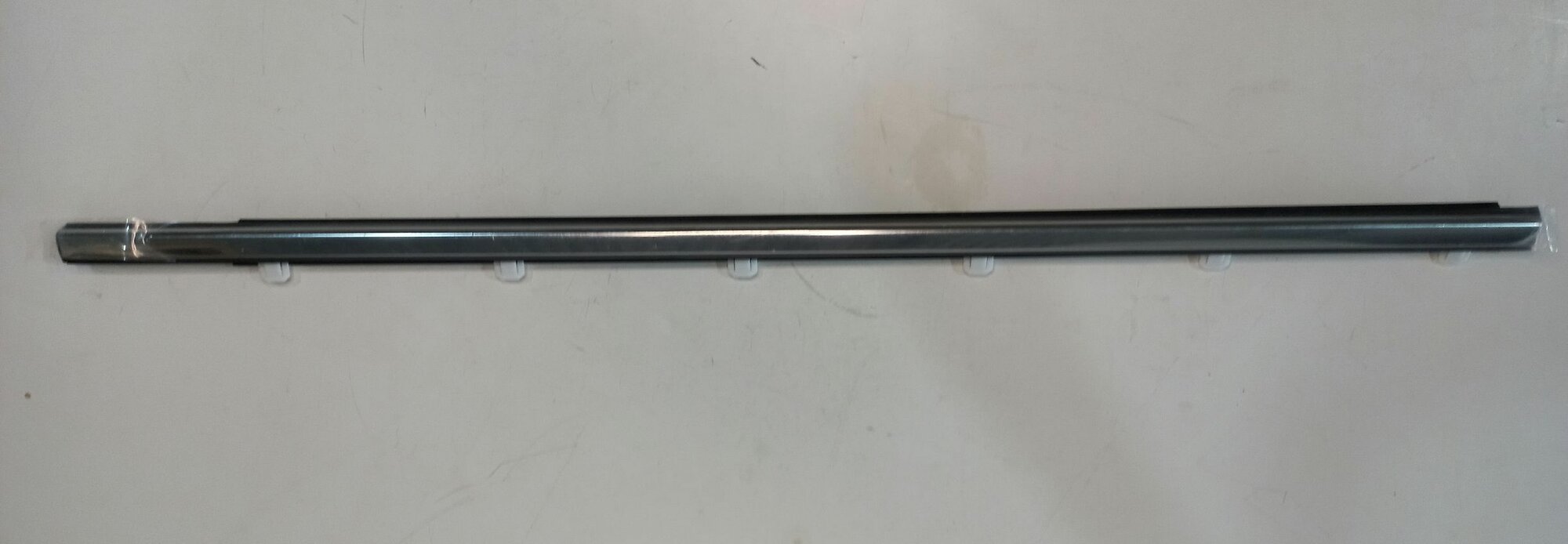 Молдинг двери передней правой Haval H9 (2015-2017) [2.0 16V 8AT внедорожник 4X4 Turbo дизель] 6107220XKV08B